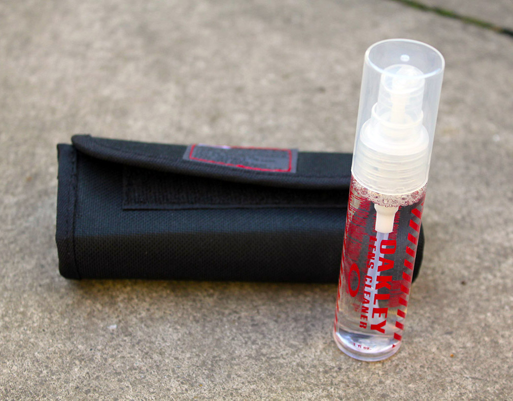 Oakley Lens Cleaning Kit - Cycling News | Bike Reviews | road.cc