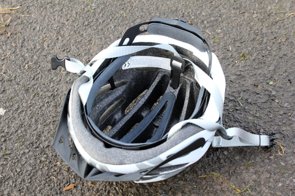 dhb iOn Cycle Helmet - Cycling News | Bike Reviews | road.cc