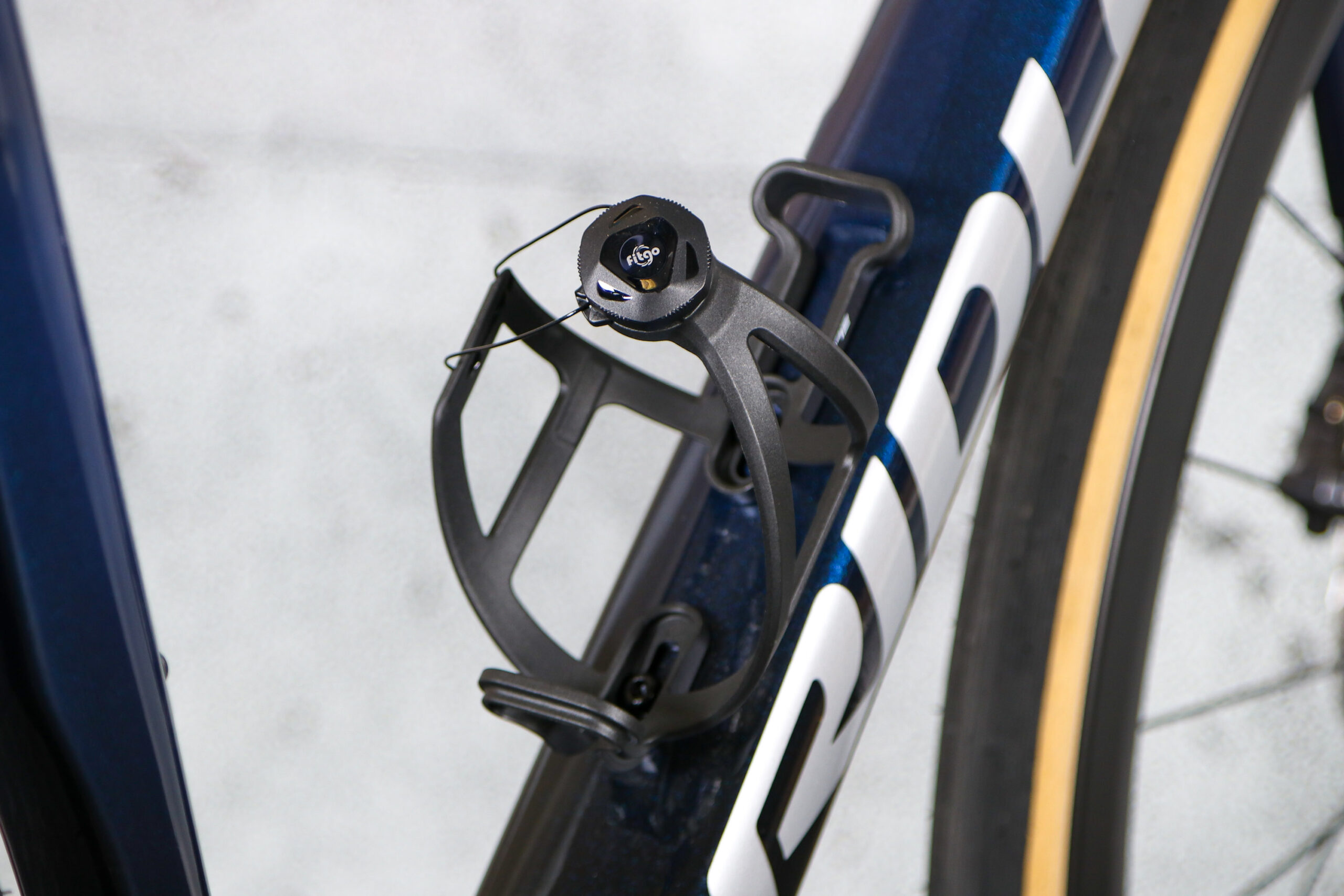 Elite Struka bottle cage - Cycling News | Bike Reviews | road.cc