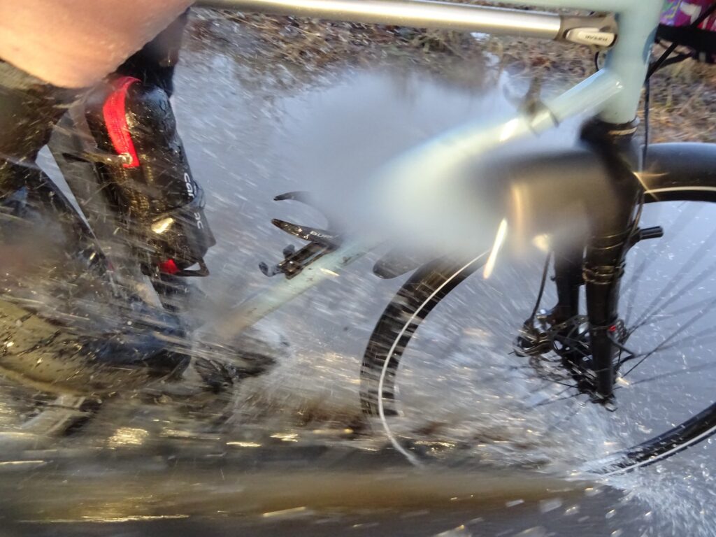How to cycle in the rain — endure the downpour and make riding your ...