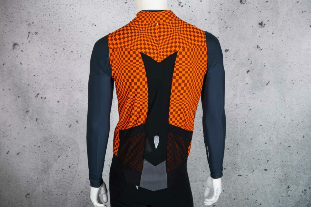 Q36.5 Dottore Hybrid Vest Check Orange - Cycling News | Bike Reviews ...
