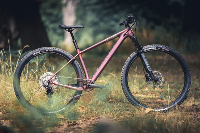 Voodoo overhauls the Bizango Carbon hardtail - Cycling News | off-road.cc