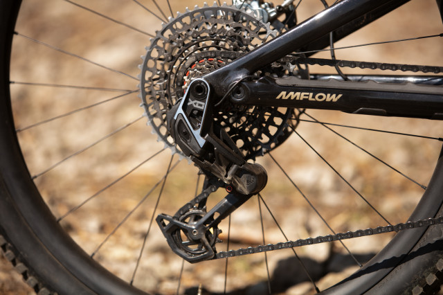 Amflow PL Carbon Pro e-MTB review - Cycling News | off-road.cc
