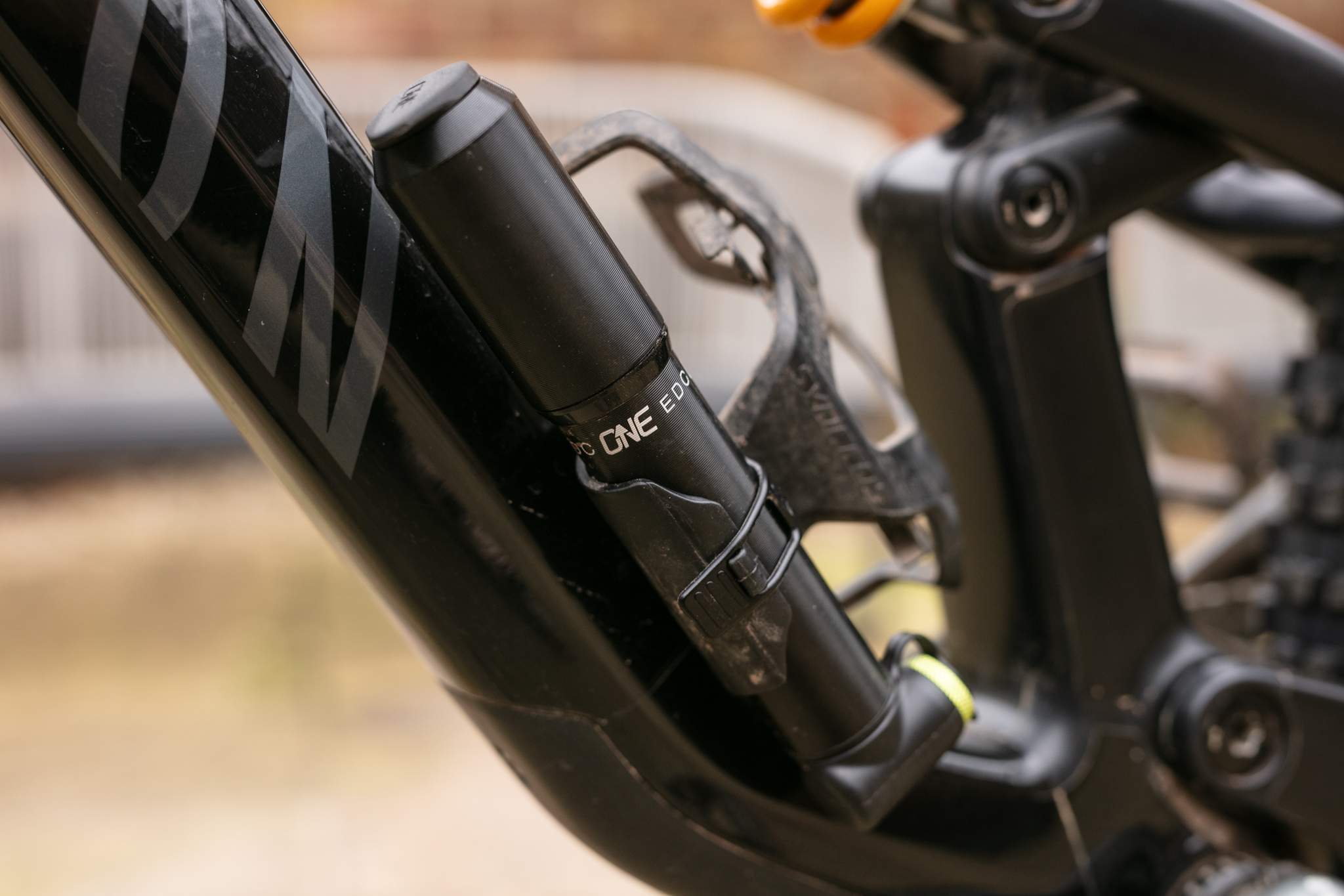 OneUp Components 70cc EDC Pump mini-pump review - Cycling News | off ...