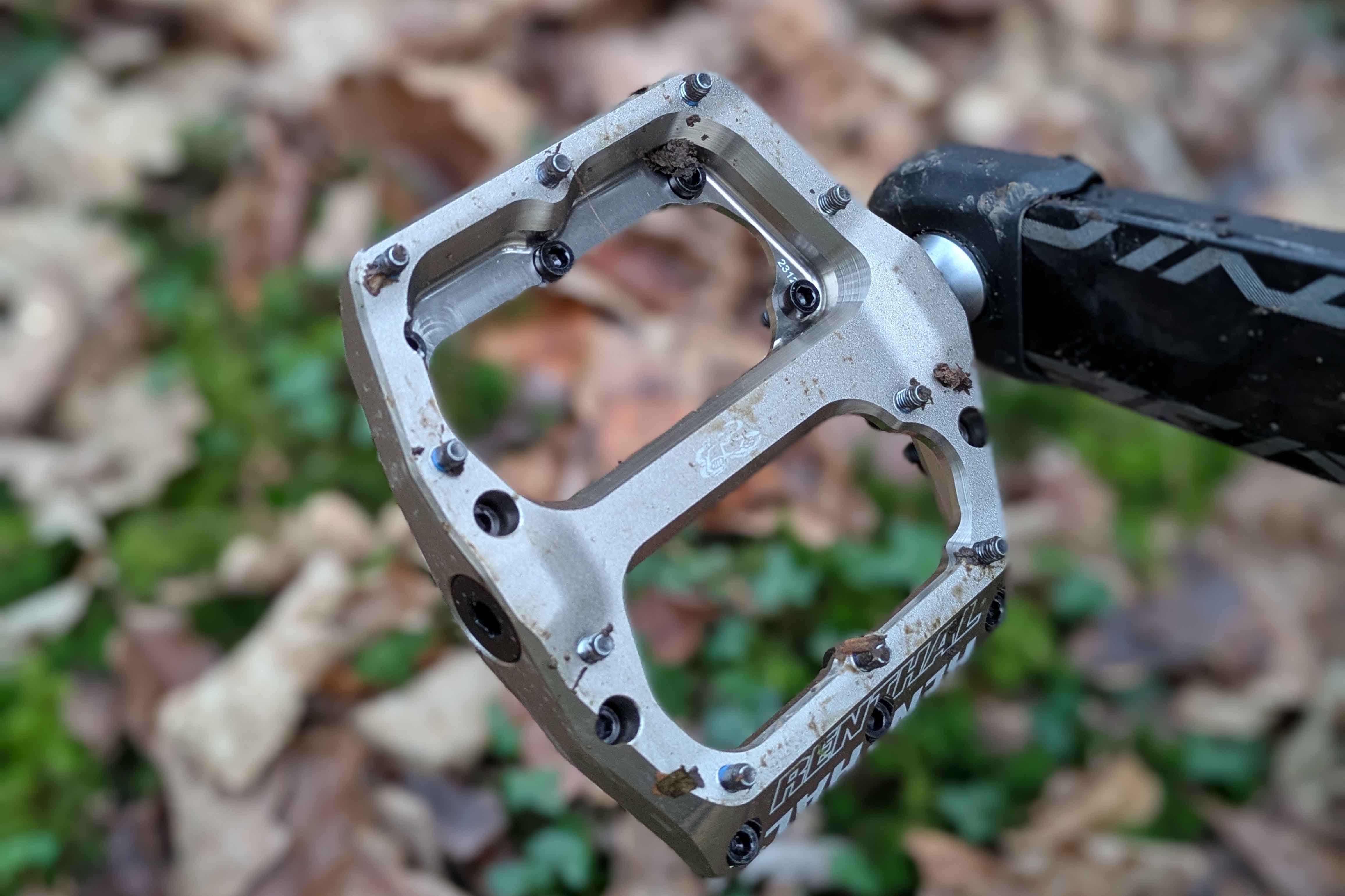Renthal Revo-F flat pedal review - Cycling News | off-road.cc