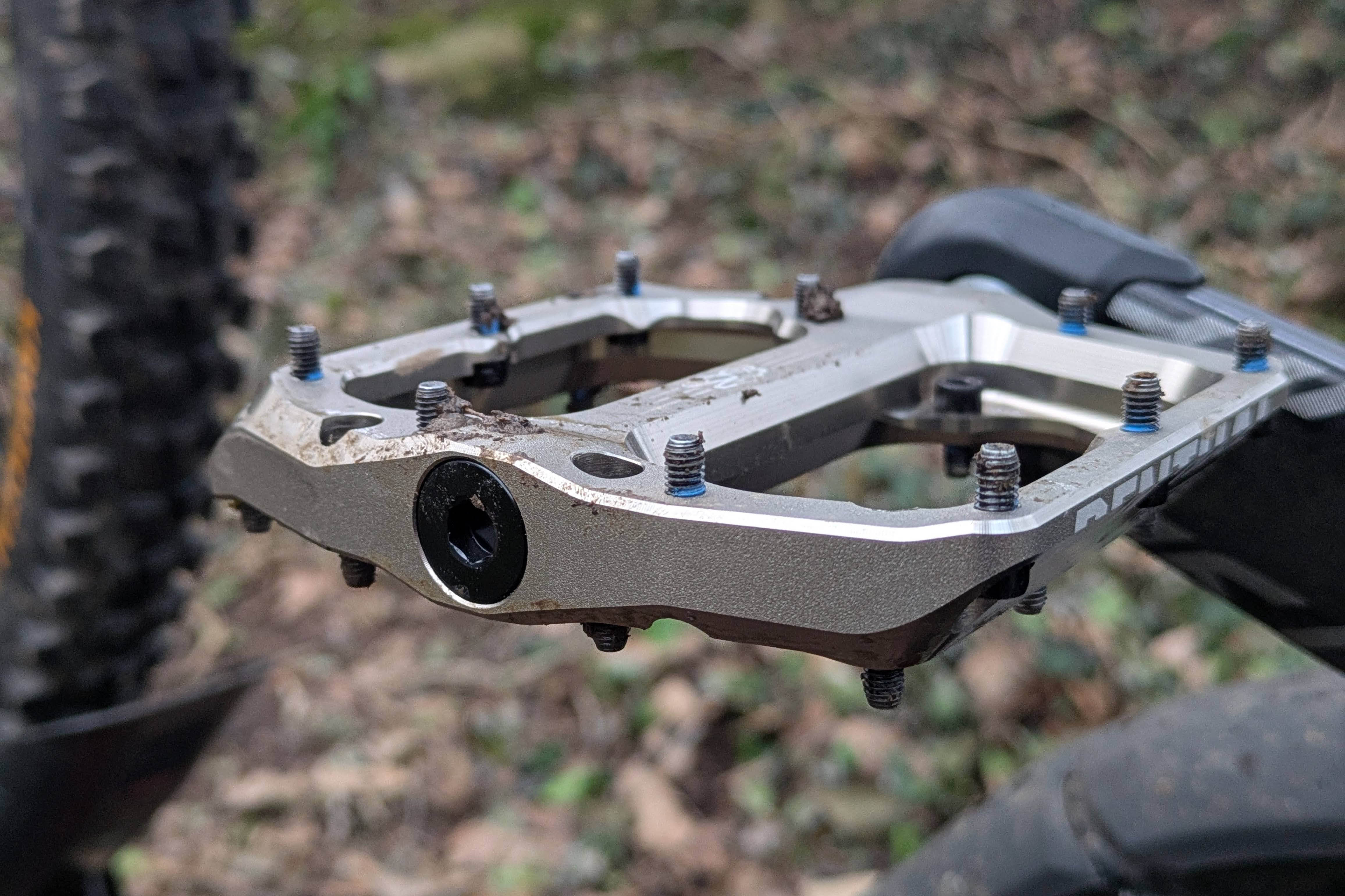 Renthal Revo-F flat pedal review - Cycling News | off-road.cc