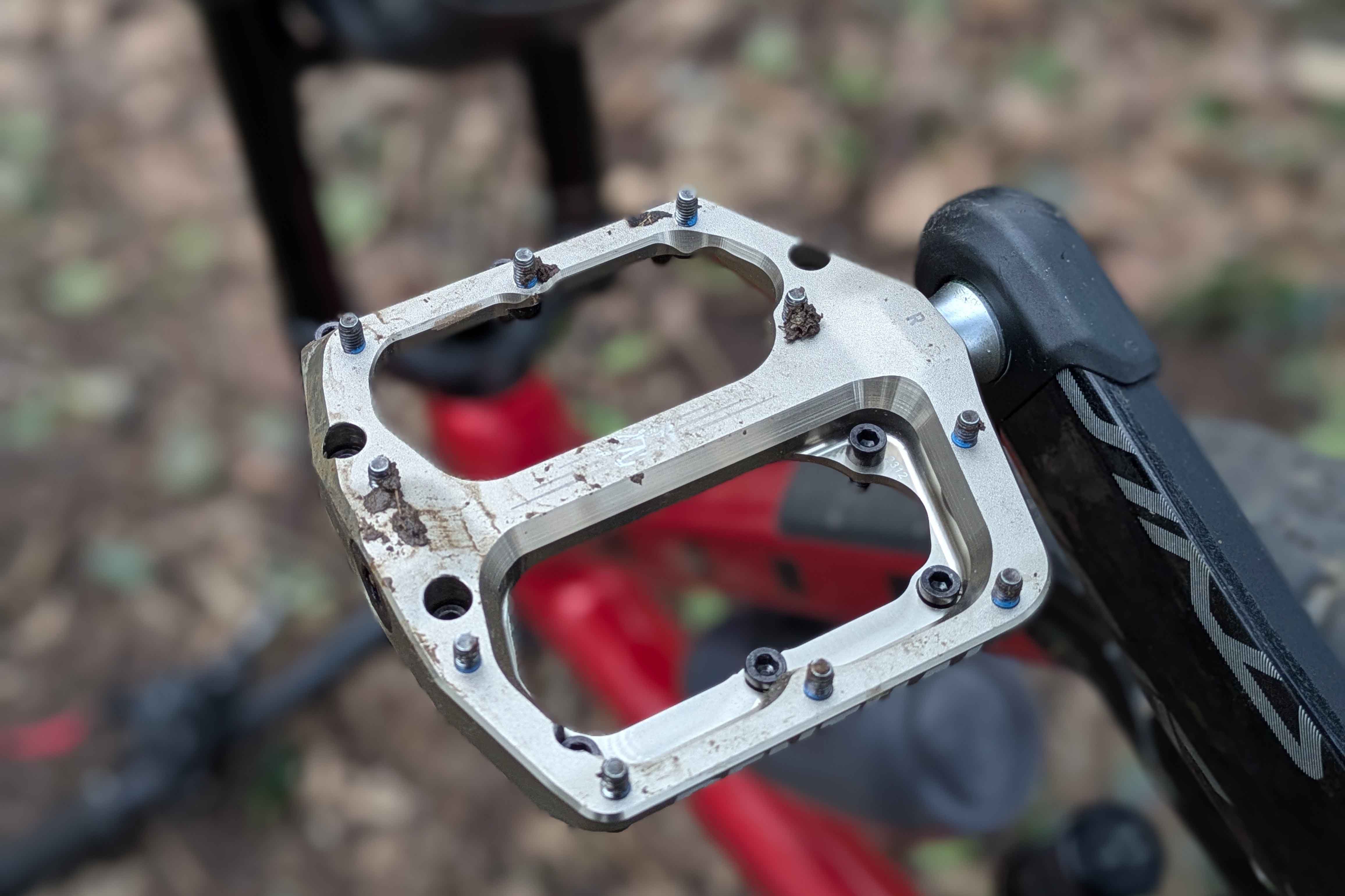 Renthal Revo-F flat pedal review - Cycling News | off-road.cc