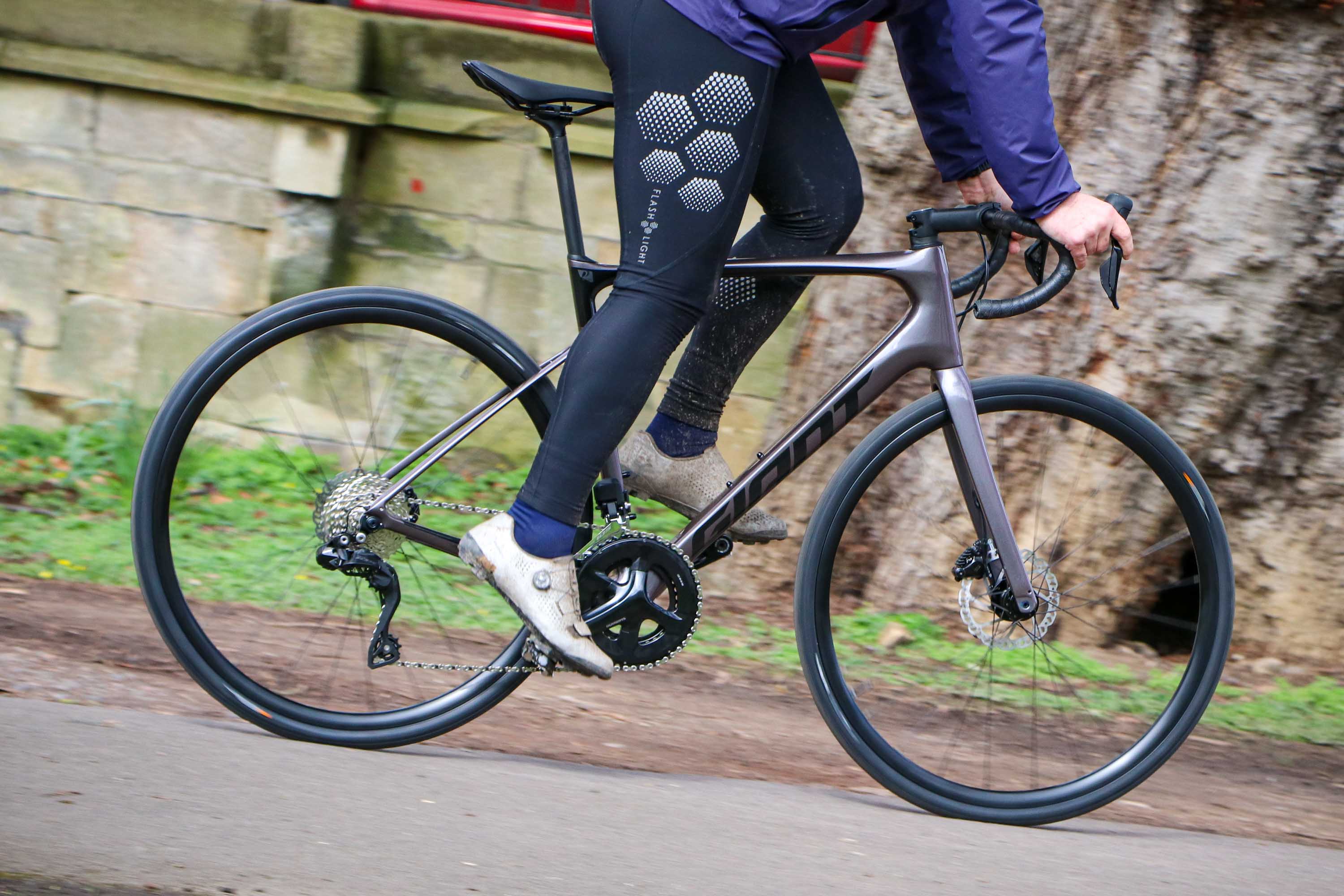 Giant Defy Advanced 1 2023 - Cycling News | Bike Reviews | road.cc