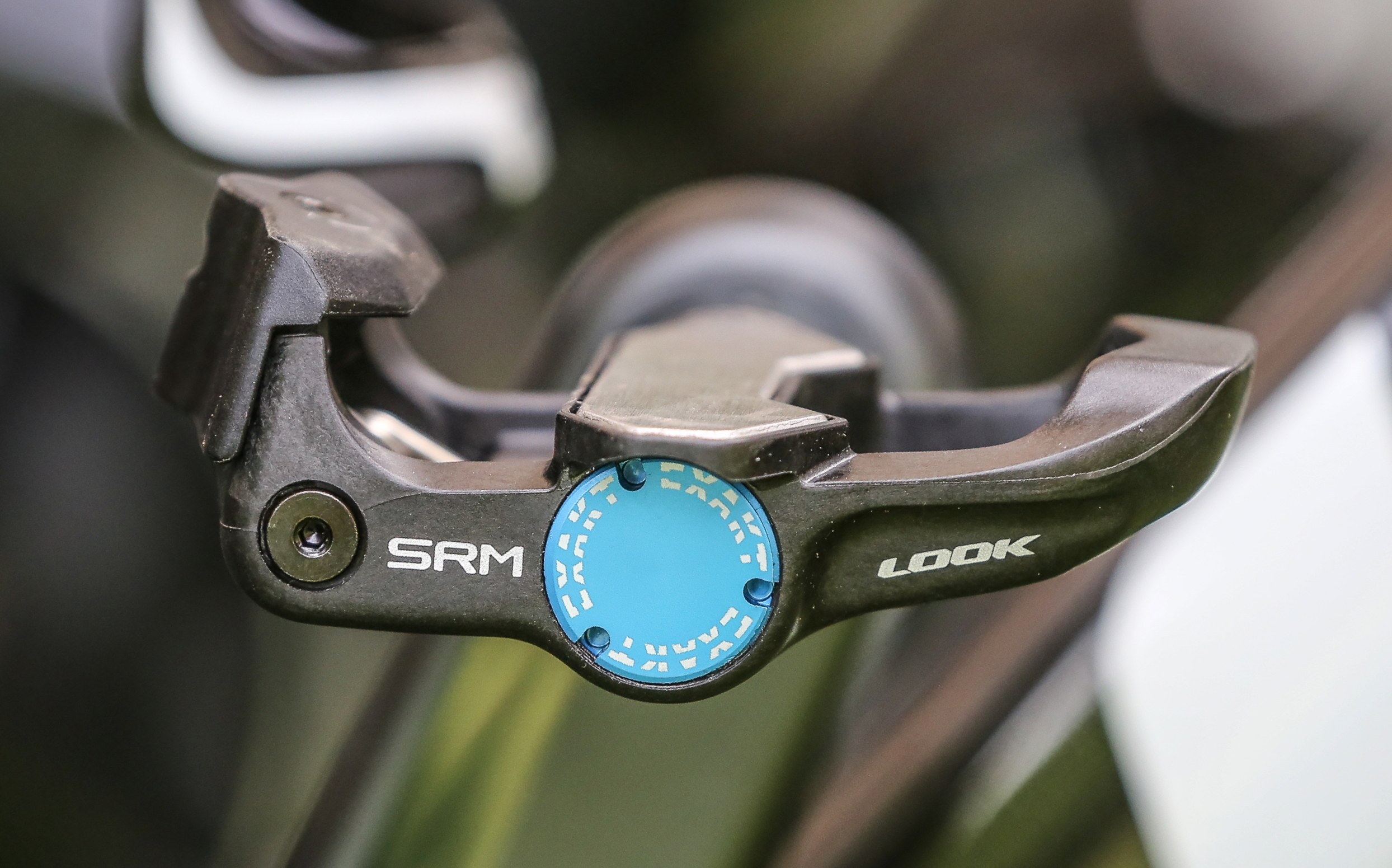 Look vs Shimano pedals: which clipless pedal system is best for road ...