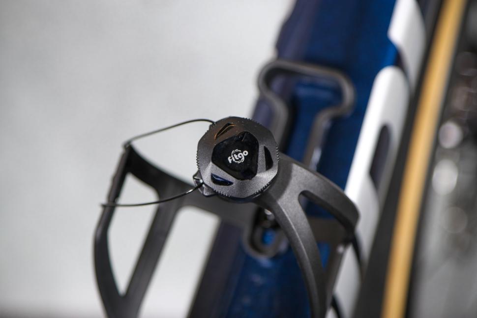 Elite Struka bottle cage - Cycling News | Bike Reviews | road.cc