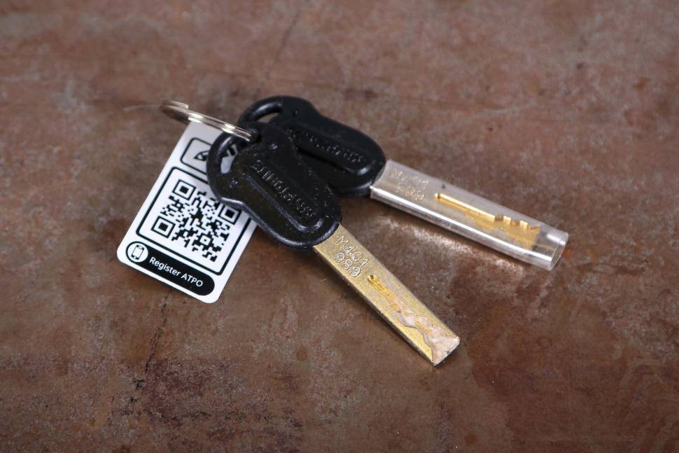 Kryptonite Evolution 790 Folding Lock - Cycling News | Bike Reviews ...