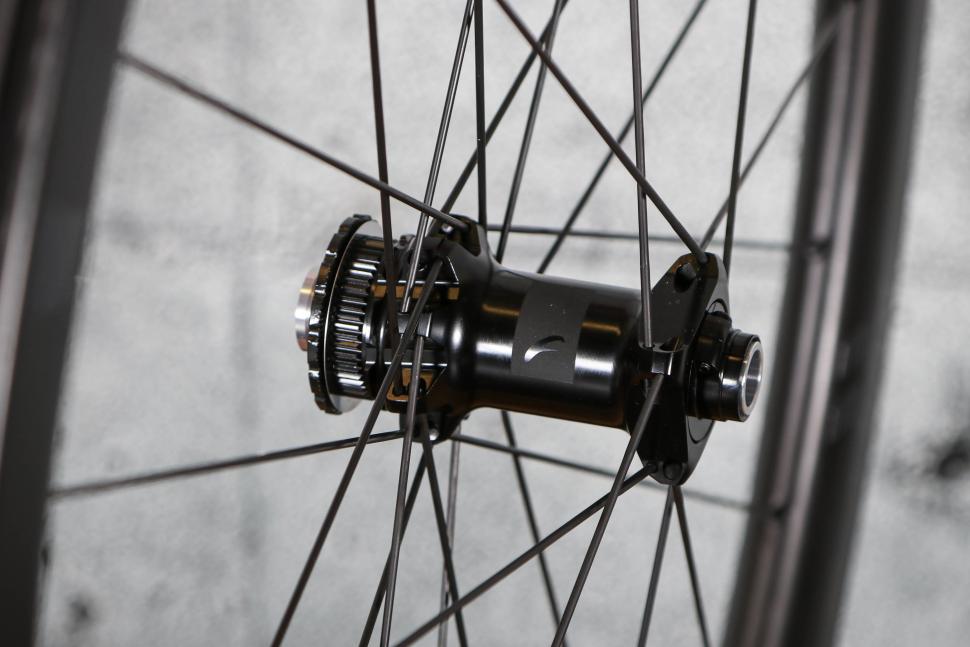 Fulcrum Wind 42 Carbon SRAM XDR T/L Disc Brake Road Wheelset - Cycling ...