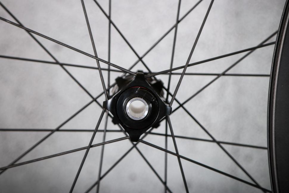 Fulcrum Wind 42 Carbon SRAM XDR T/L Disc Brake Road Wheelset - Cycling ...