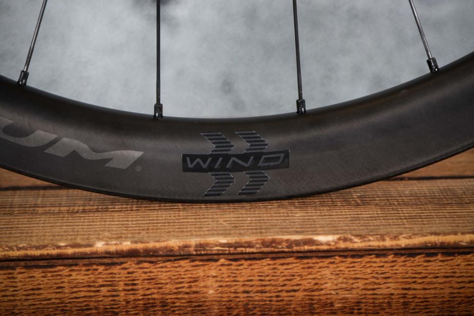 Fulcrum Wind 42 Carbon SRAM XDR T/L Disc Brake Road Wheelset - Cycling ...