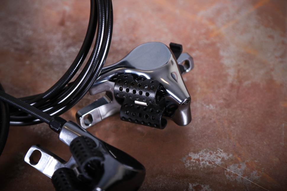 L-Twoo eRX Road Electronic Hydraulic Disc Brake Groupset - Cycling News ...