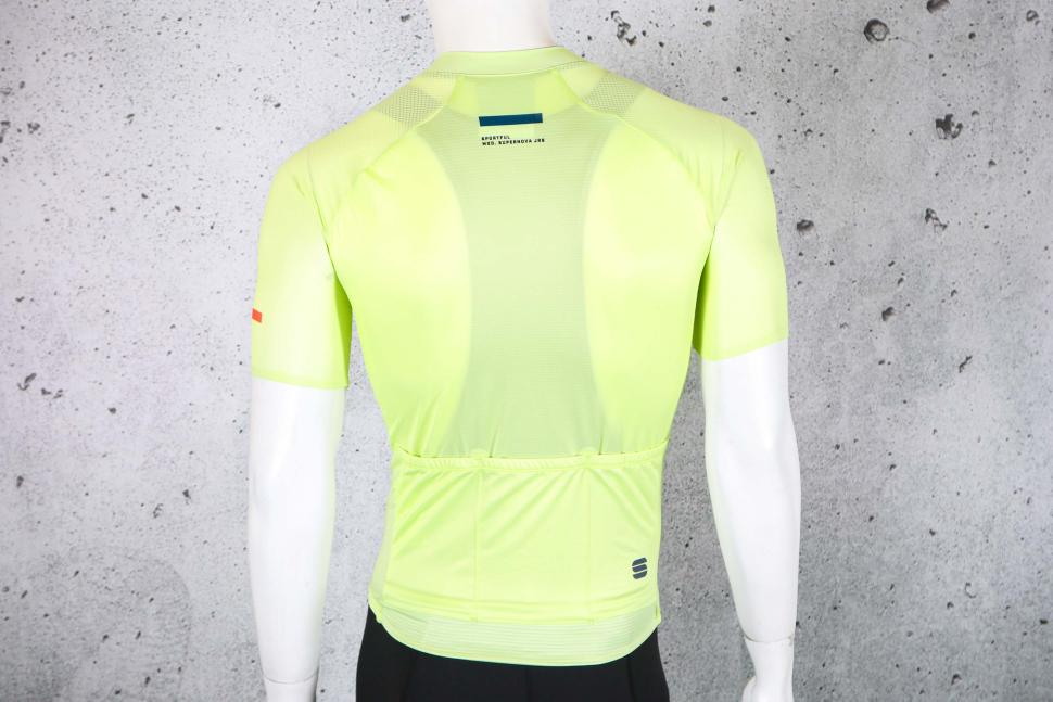 Sportful Supernova Jersey - Cycling News | Bike Reviews | road.cc