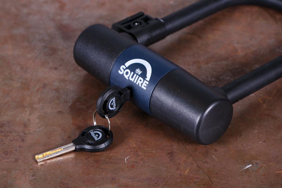 Squire Matterhorn Compact 10c D-Lock and Security Cable Kit - Cycling ...