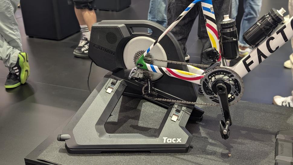 Garmin and Tacx release £930 climbing simulator for indoor training ...