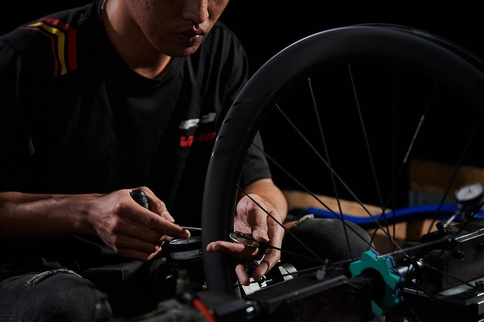 The pros' favourite race wheels just got faster! Vision launches new ...